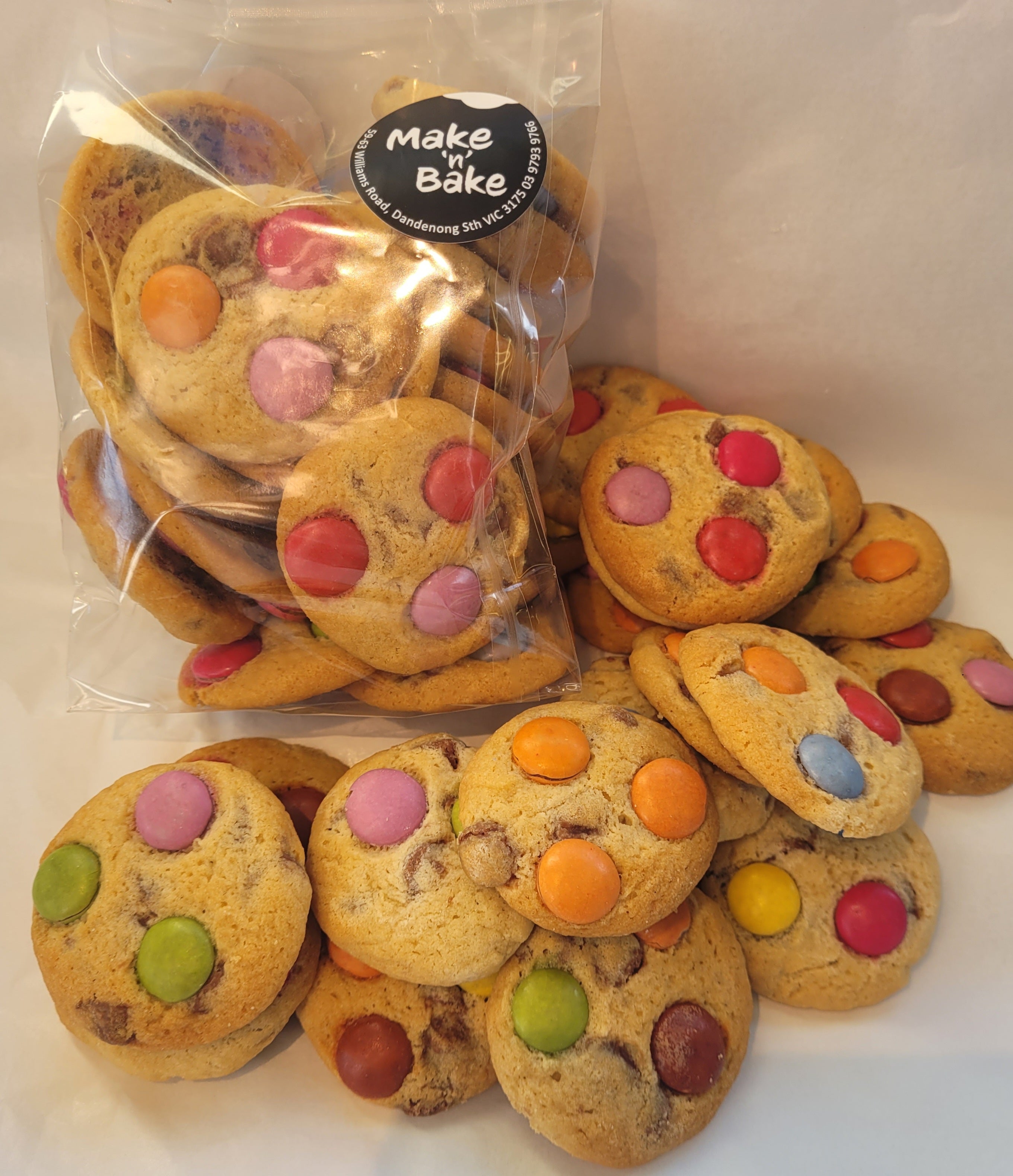 Smartie Cookies - Choc Chip Mini 20 pack | Make 'n' Bake